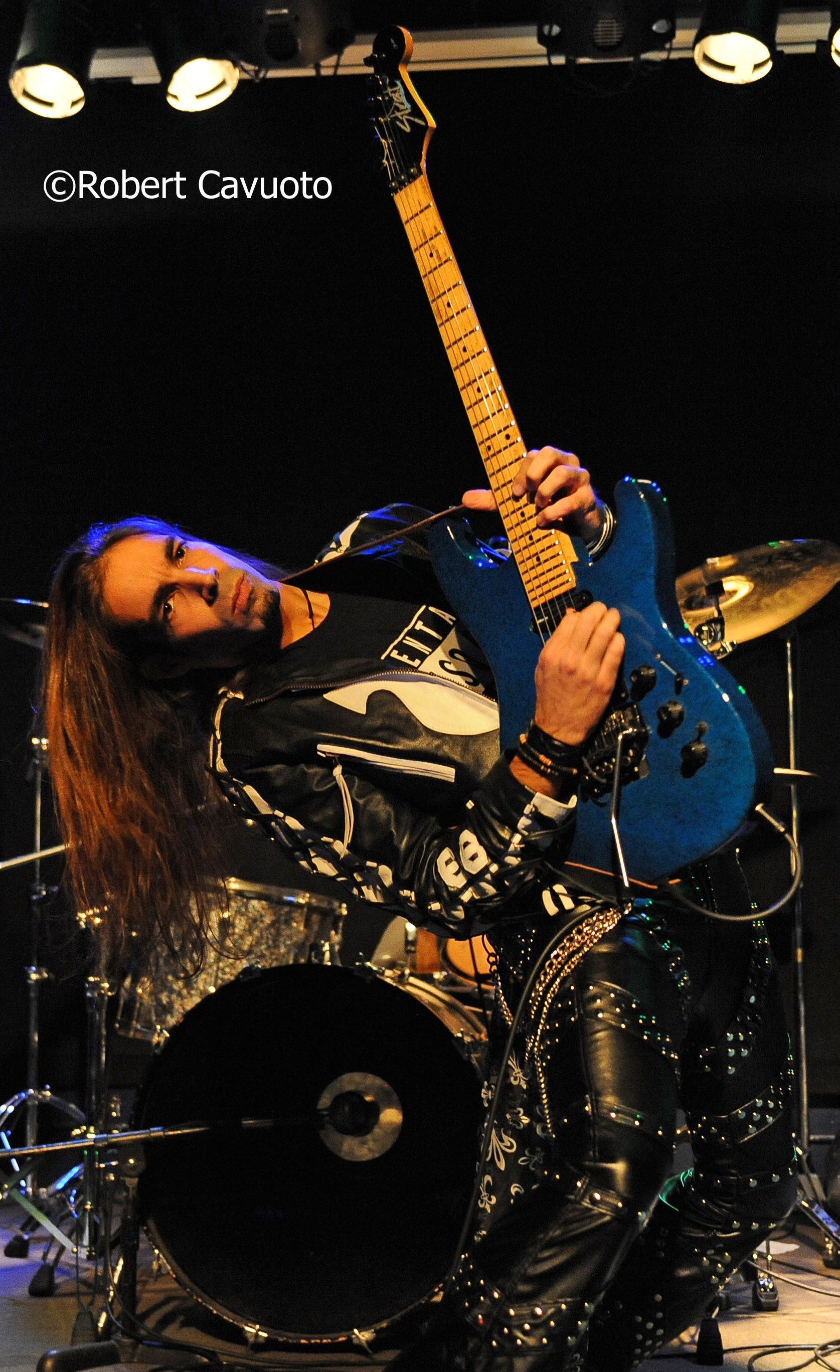Guitarist Ethan Brosh - Living his Dream! | GuitarInternational.com